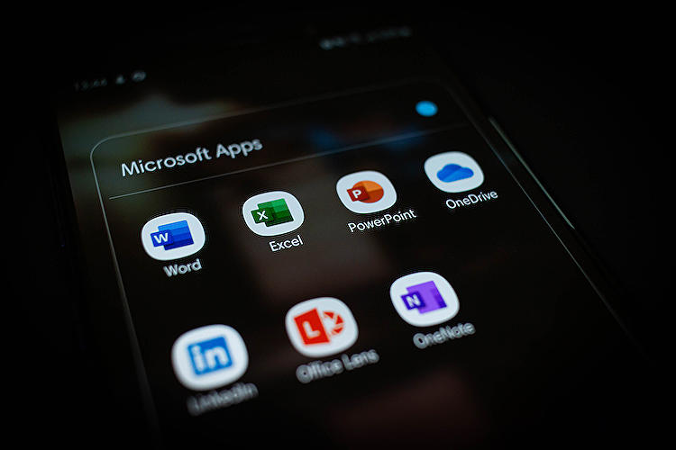 Easily deploy Microsoft 365 with Advanced deployment guides